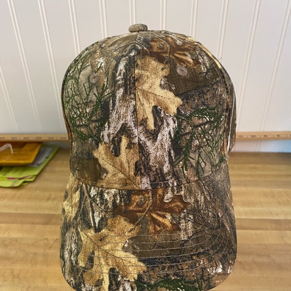 Realtree | Accessories | Brand New Mens Real Tree Camo Colored Hatcap ...